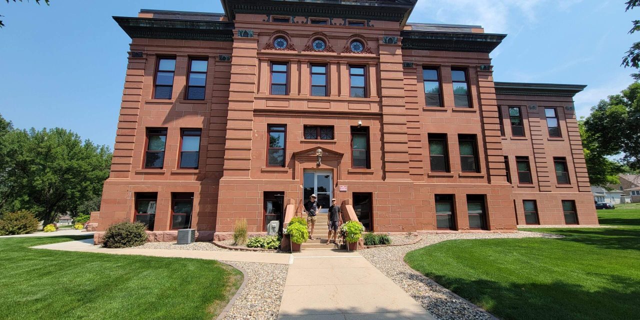 Explore Elkader, Iowa Live via Turkey River Webcams